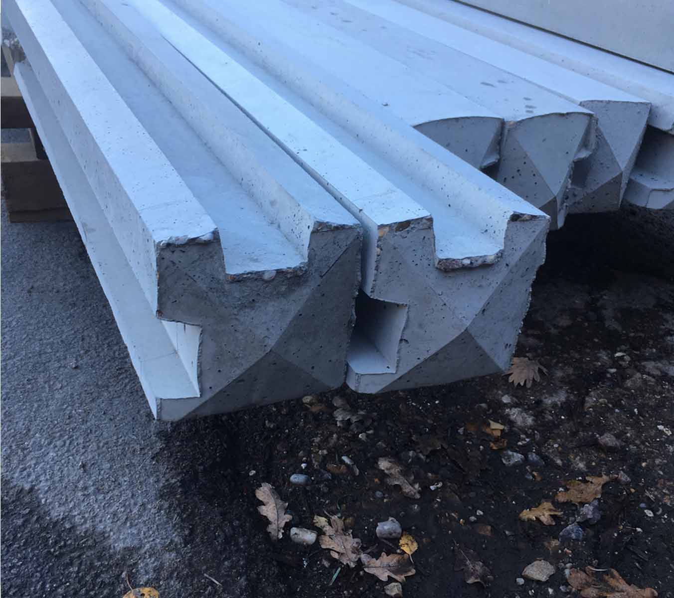 Concrete Corner Fence Post 8' - 2440mm - Daws Heath Timber Ltd