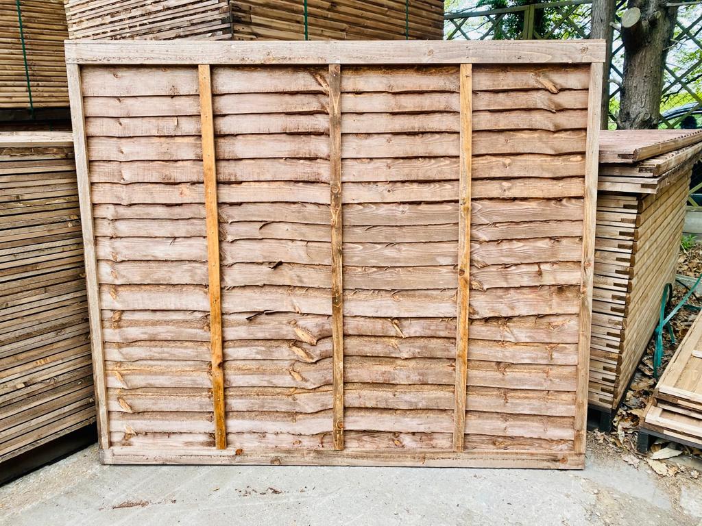 Waney Lap Fence Panel 6' x 3' - Daws Heath Timber Ltd