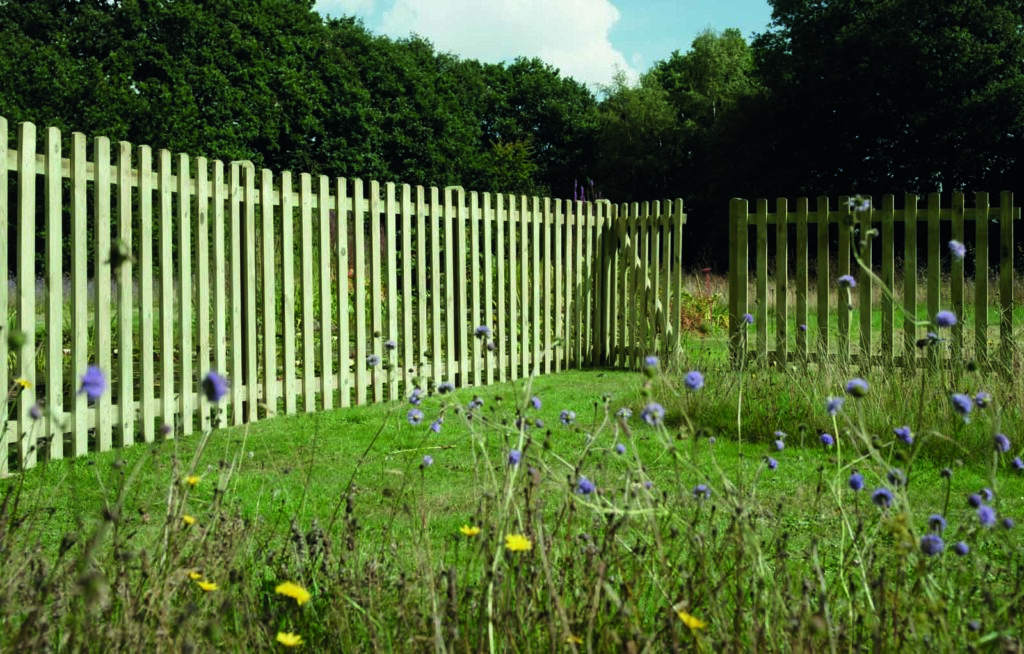 KDM Round Top Picket Panel 1200mm x 1830mm | Daws Heath Timber