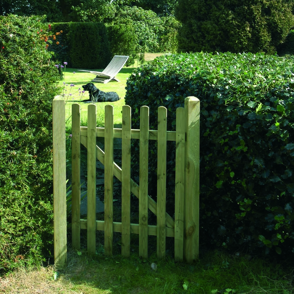 Gates Archives - Daws Heath Timber Ltd