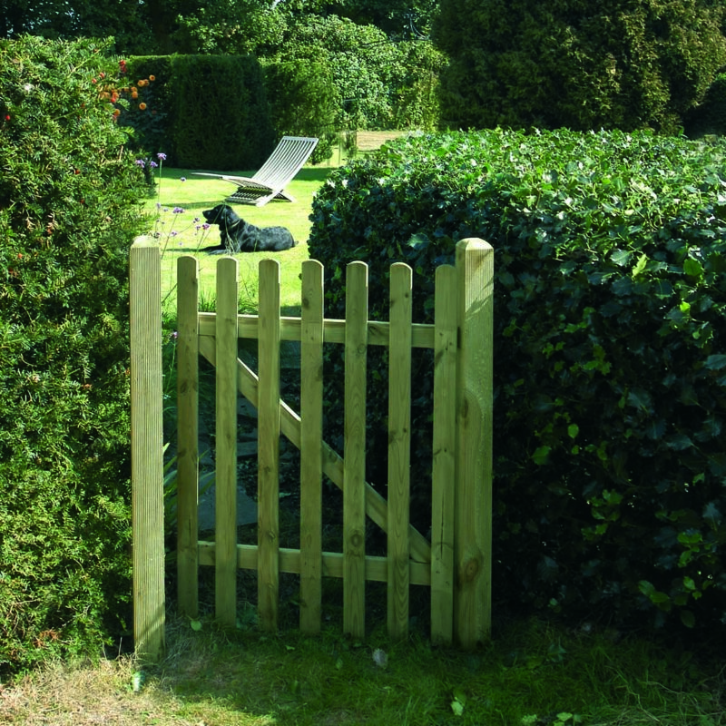 Gates Archives - Daws Heath Timber Ltd