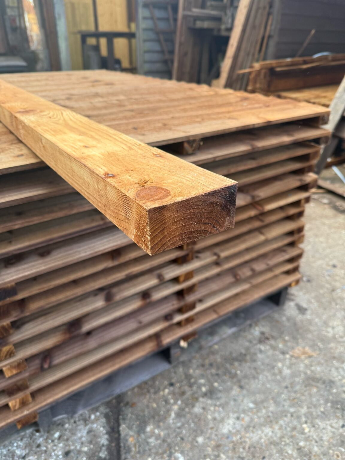 Pressure Treated Brown Wall Plate 50mm x 100mm x 2100mm - Daws Heath ...